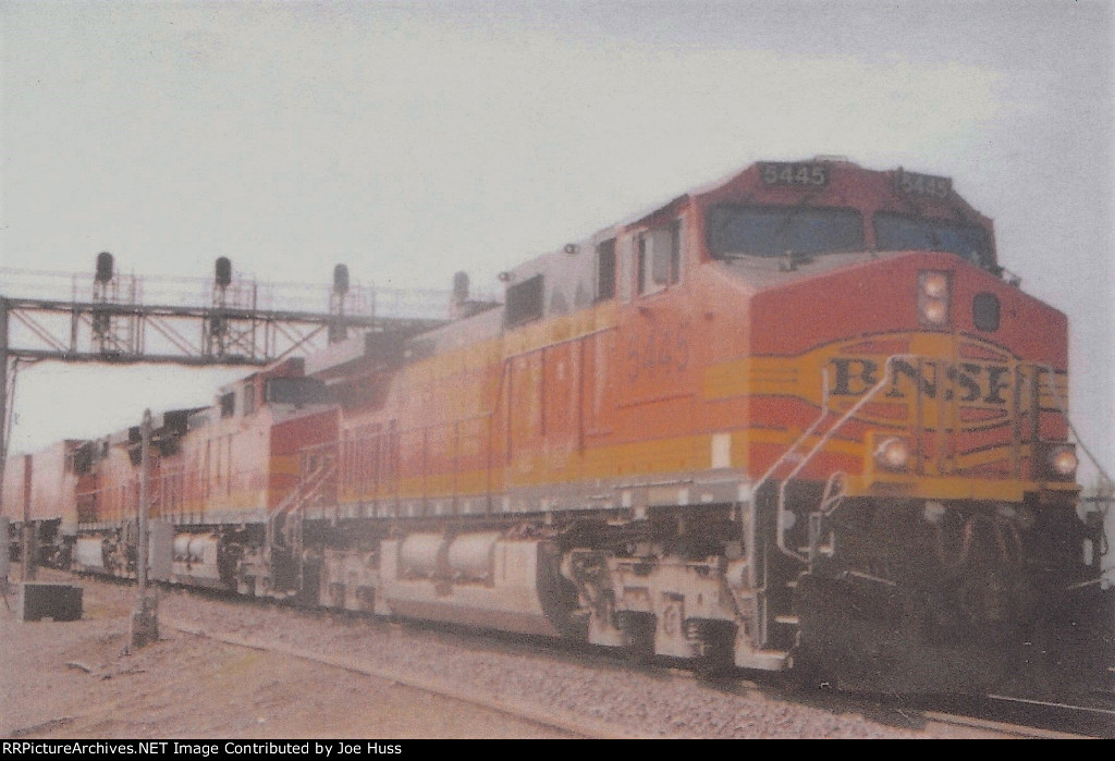 BNSF 5445 West